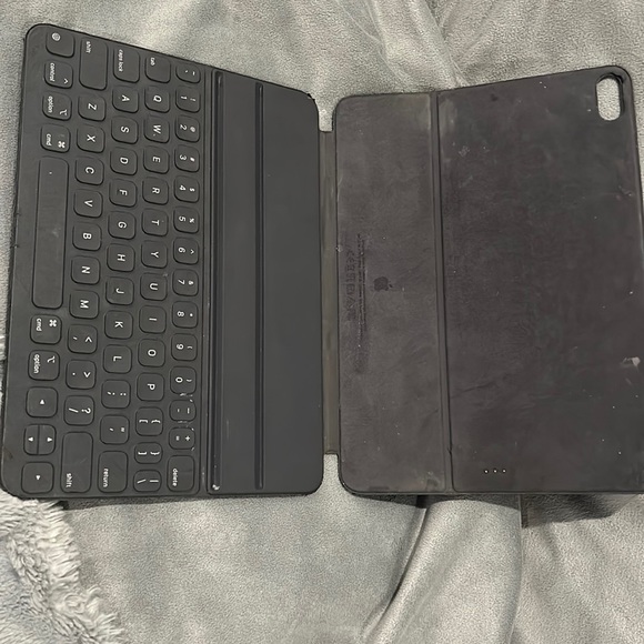 Apple | Tablets & Accessories | Apple Magic Keyboard Folio For Ipad Pro ...